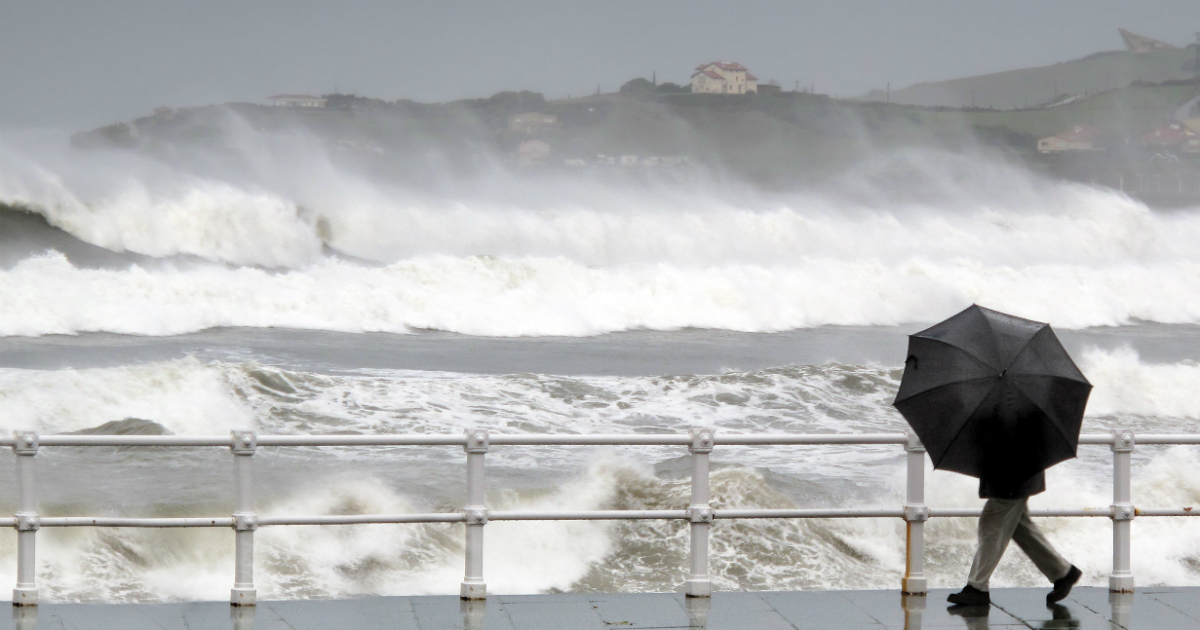 Extreme weather gets a boost from climate change | Environmental ...